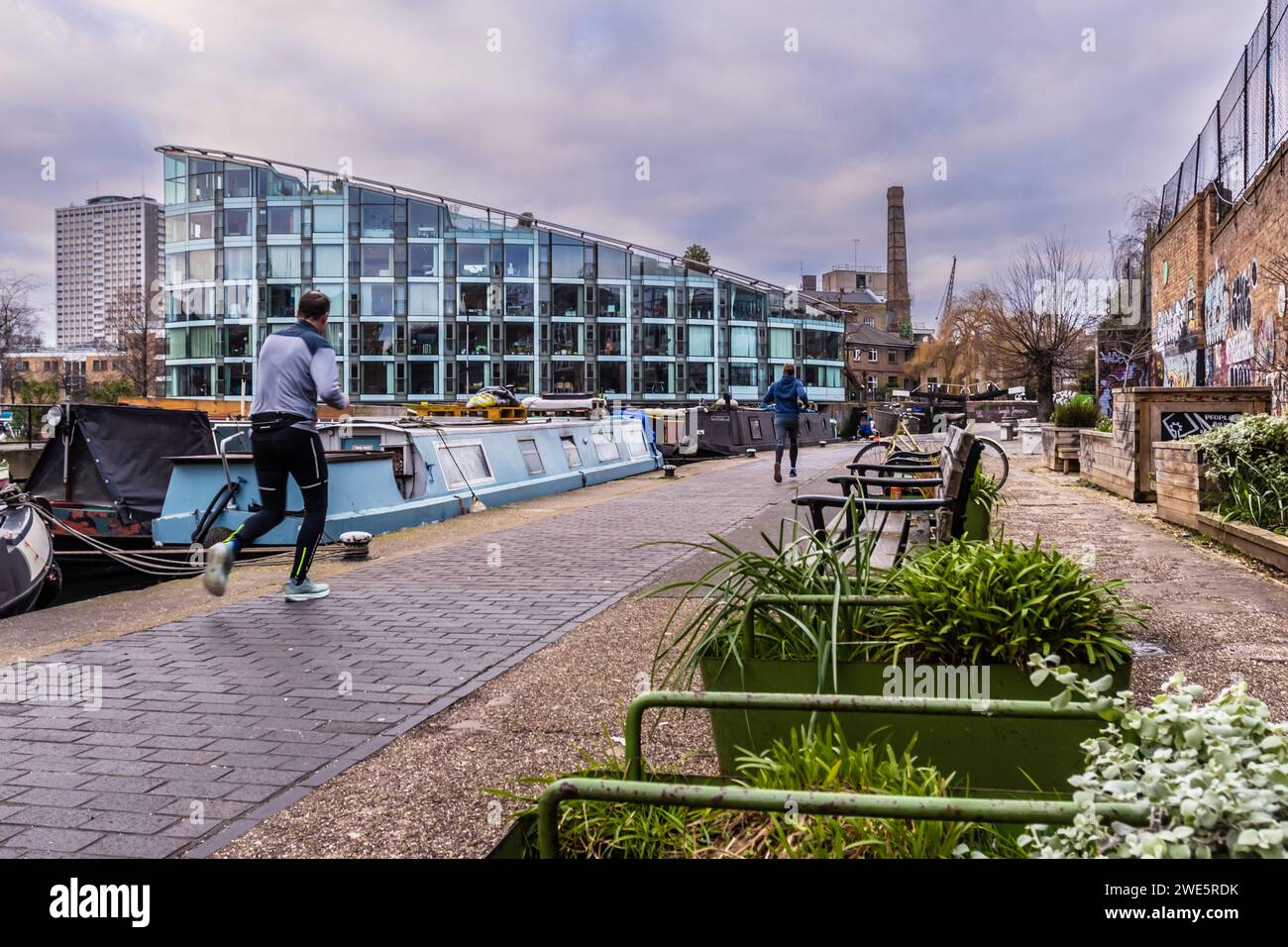 London City Road lock Stock Photo - Alamy