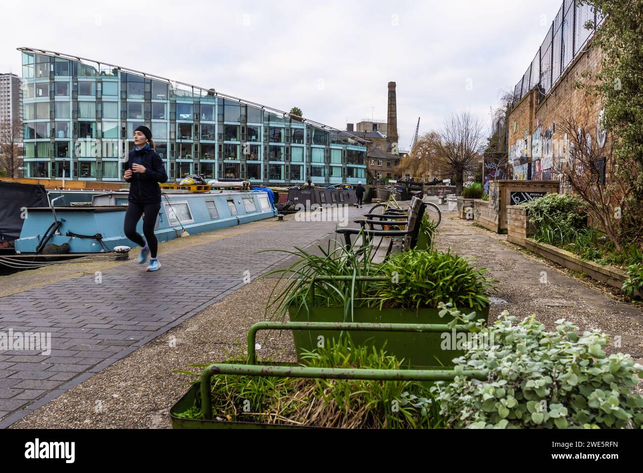 London City Road lock Stock Photo - Alamy