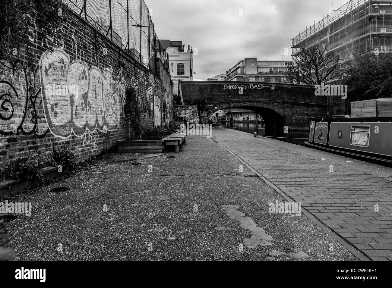 London City Road lock Stock Photo - Alamy