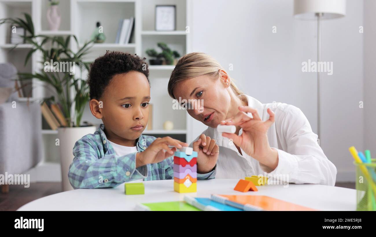Assessing child development hi-res stock photography and images - Alamy