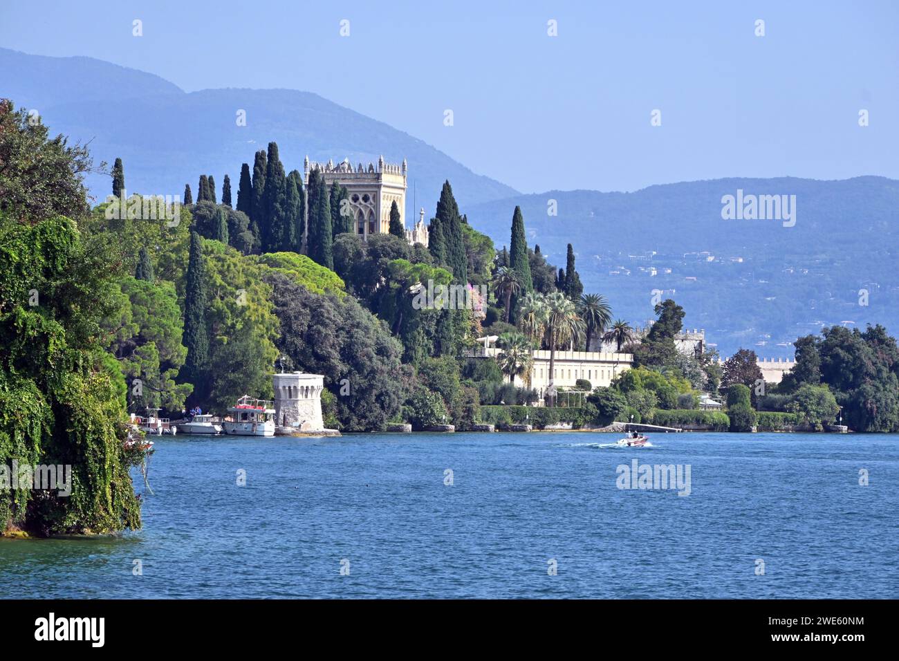 Isola di garda hi-res stock photography and images - Alamy