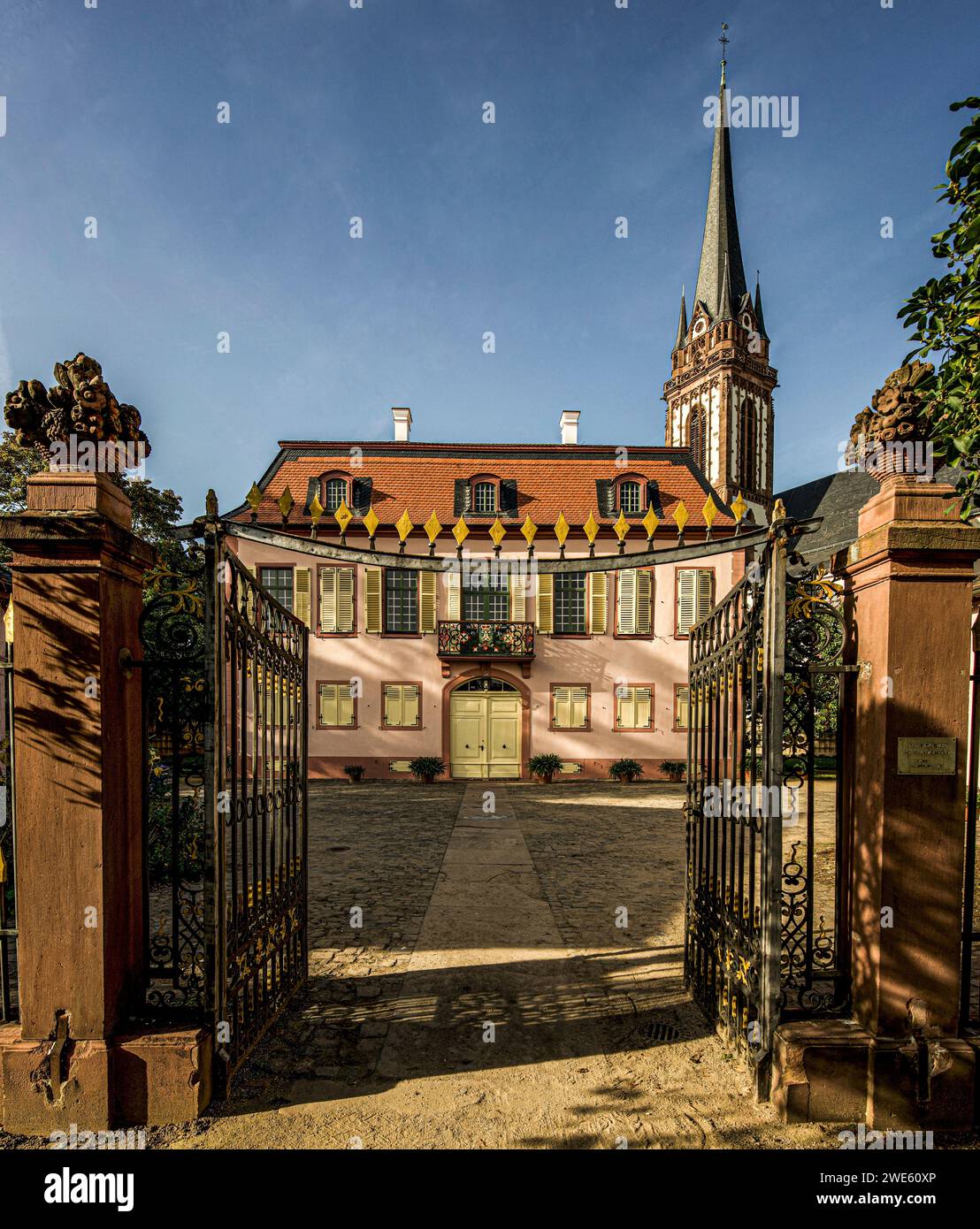 View of the Prinz-Georg-Palais in the Prinz-Georg-Garten, Darmstadt ...