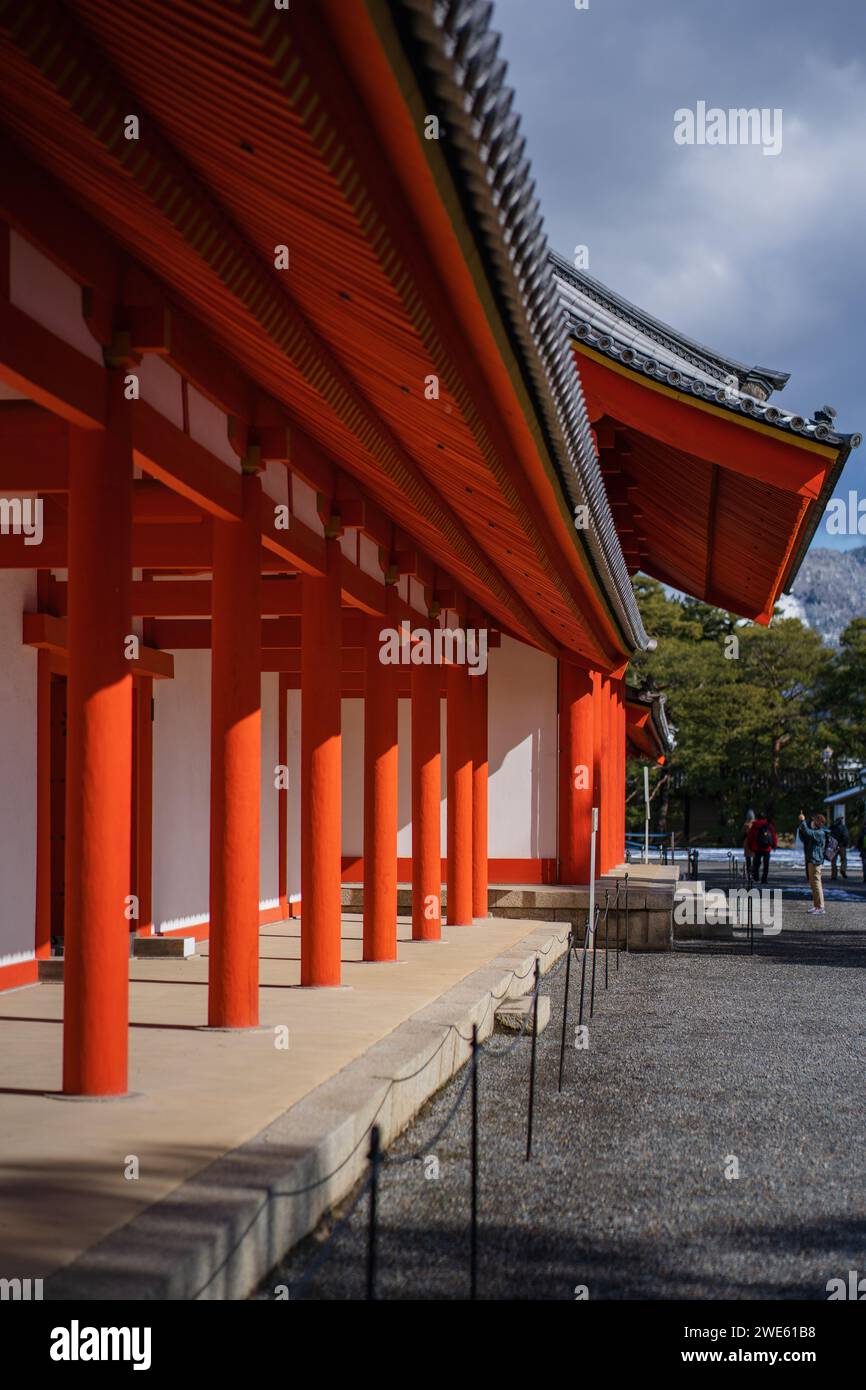 The vibrant red Asian building, Kyoto Imperial Palace Stock Photo - Alamy