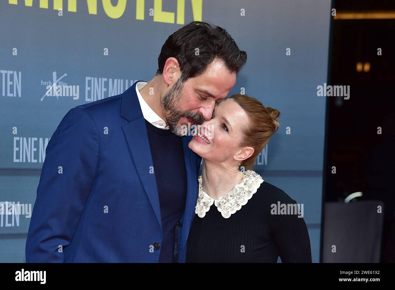 Christopher Doll mit Karoline Herfurth Ankunft zur Weltpremiere von ...