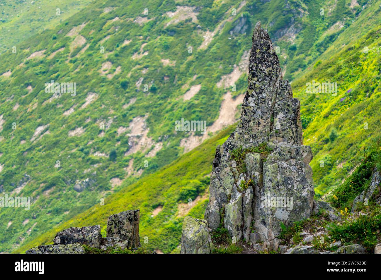 Background pointed rocks hi-res stock photography and images - Alamy