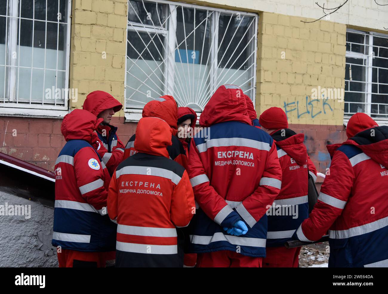 Emt circle hi-res stock photography and images - Alamy