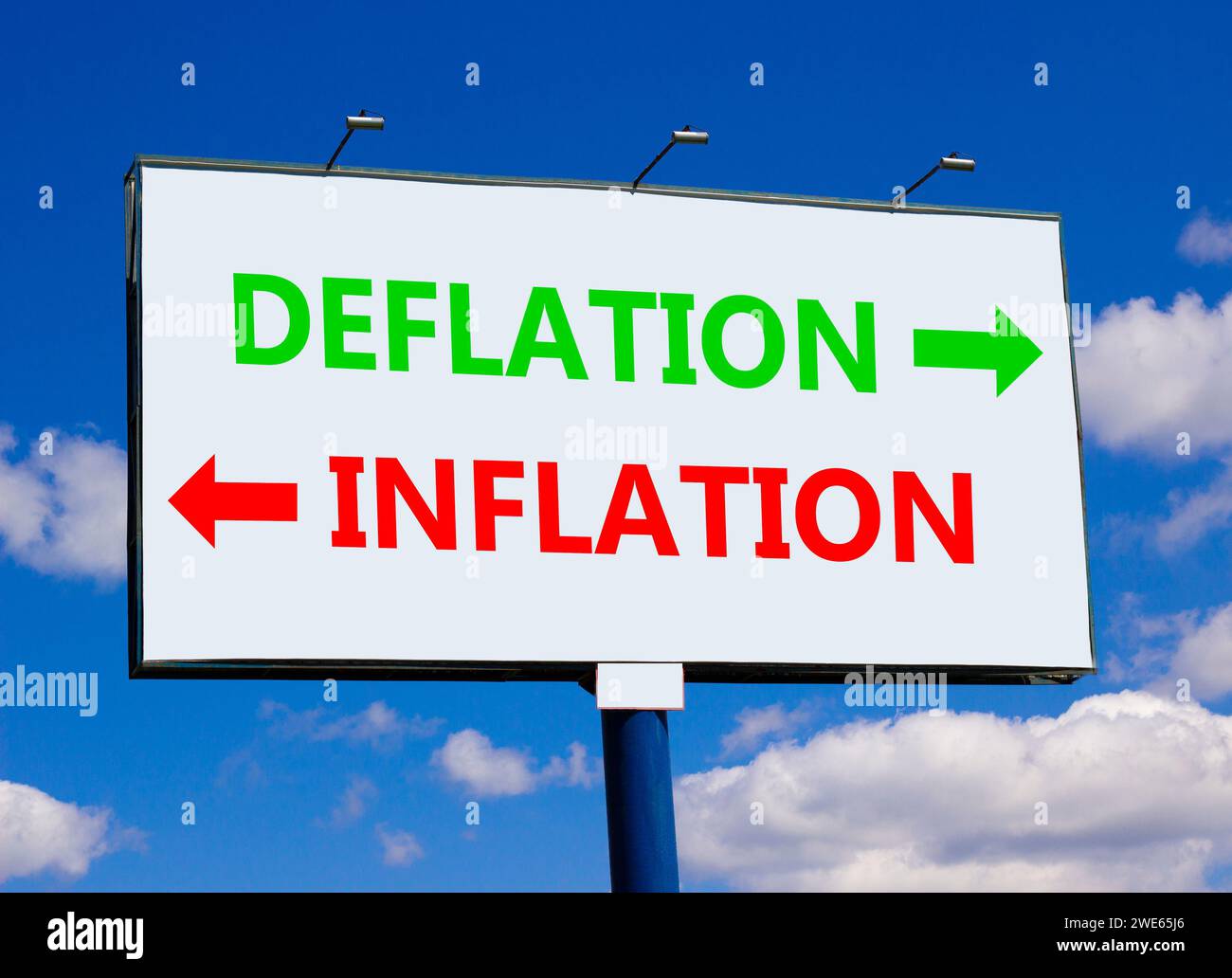 Blue arrows exchange symbol hi-res stock photography and images - Alamy