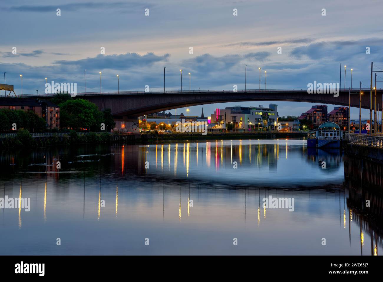M8 motorway over river clyde hi-res stock photography and images - Alamy