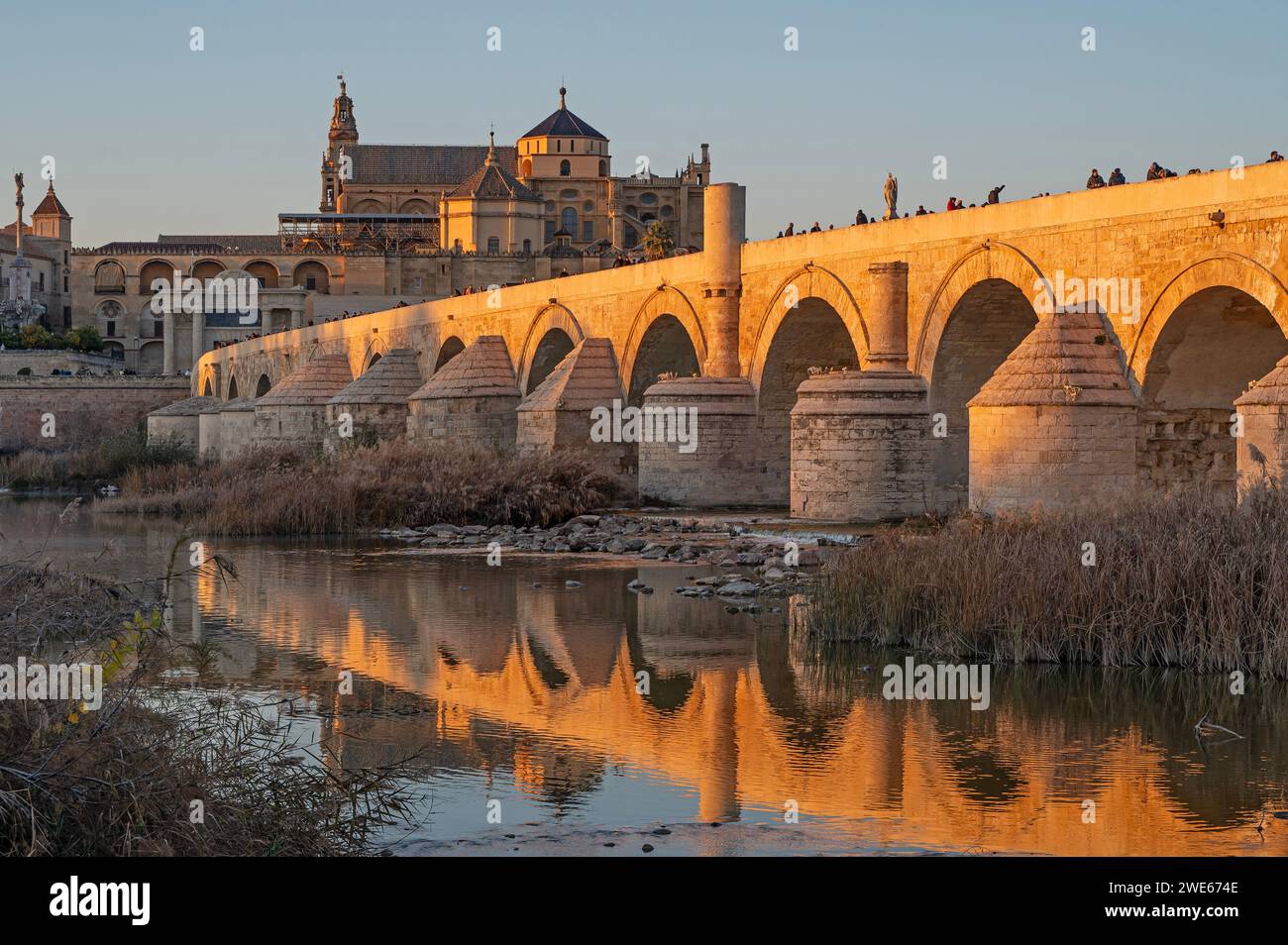 Roman bridge cordoba sunset hi-res stock photography and images - Alamy