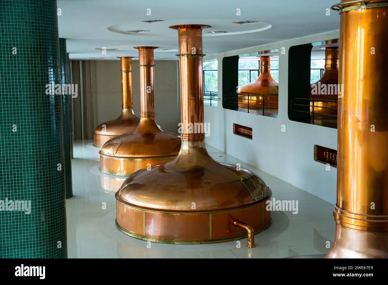 Steel cooking hall hi-res stock photography and images - Alamy