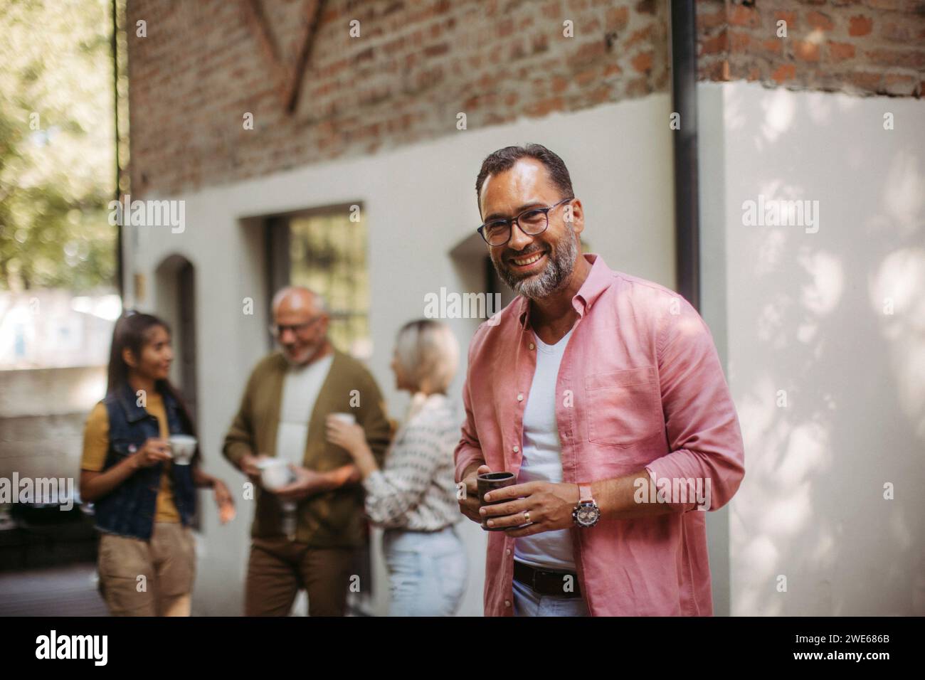 Focus group meeting community hi-res stock photography and images - Alamy