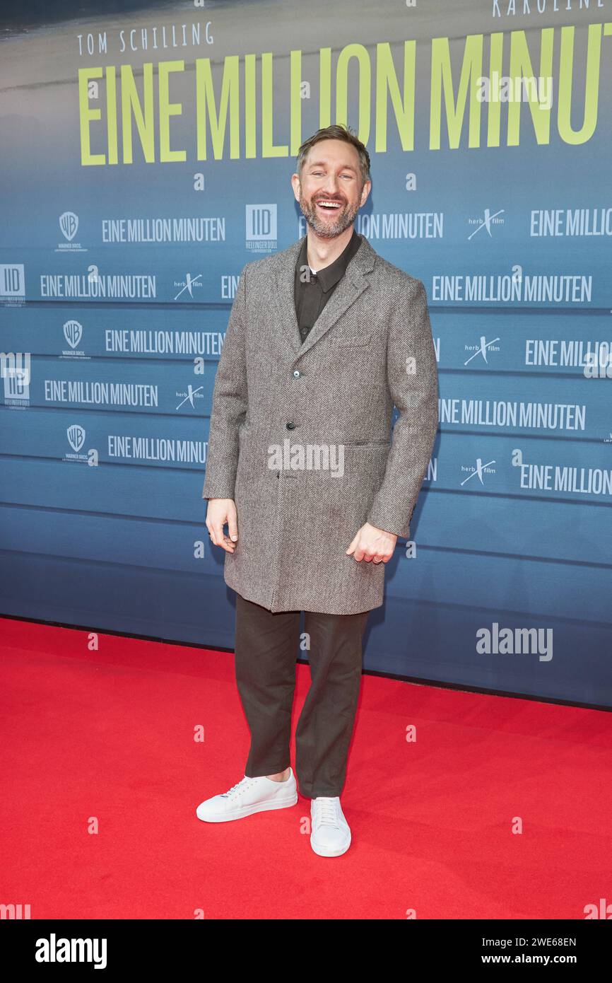 Daniel Boschmann - Premiere von EINE MILLION MINUTE im Zoo Palast ...