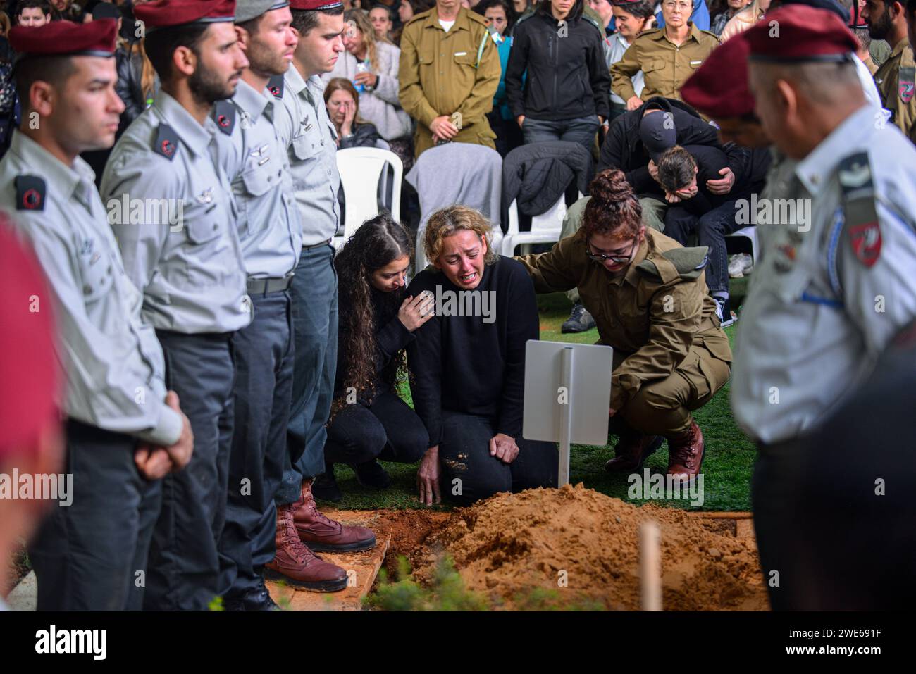 Israel. 23rd Jan, 2024. Israelis mourn during the funeral of Israeli ...