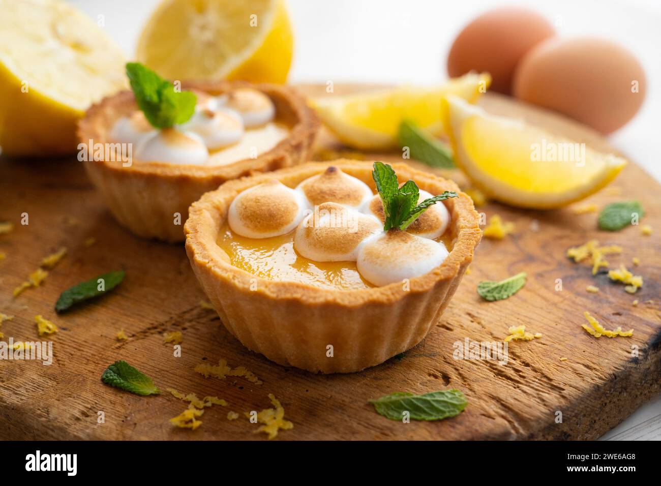 Small lemon tartlets with meringue Stock Photo - Alamy