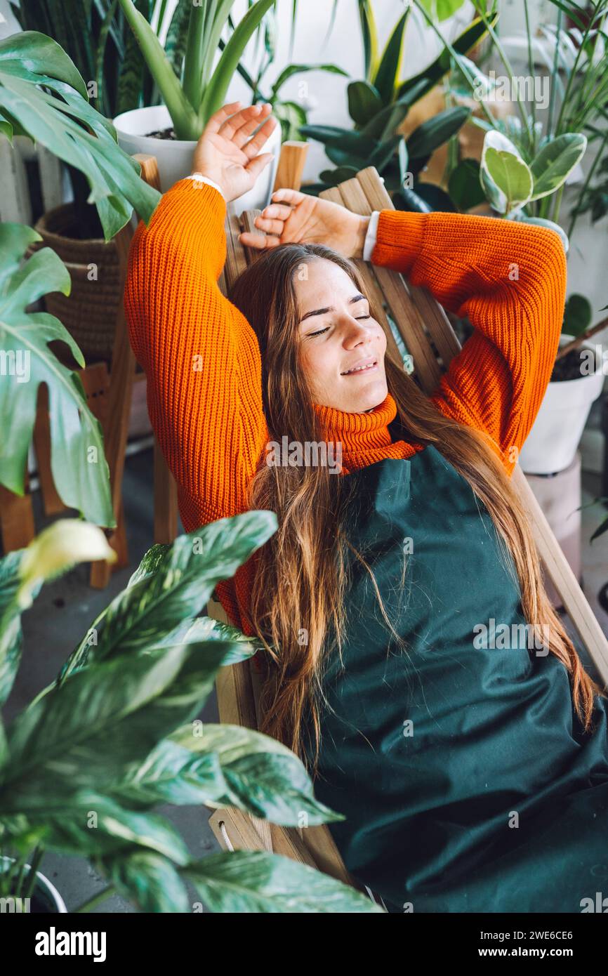 Person raised in chair hi-res stock photography and images - Alamy