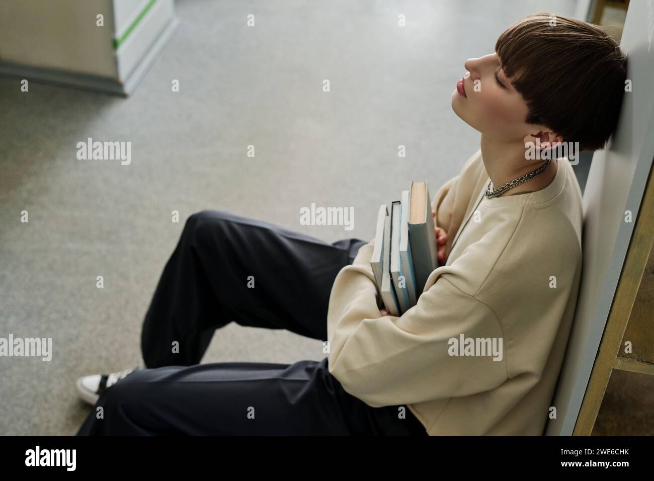 Tired book library hi-res stock photography and images - Alamy