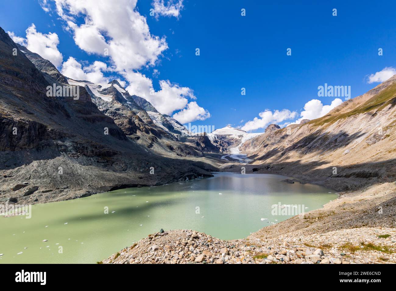 Sandersee lake in front of mountains at Grossglockner, Austria Stock ...