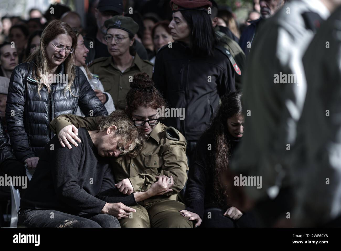 Tel Aviv, Israel. 23rd Jan, 2024. Israelis mourn during the funeral of ...