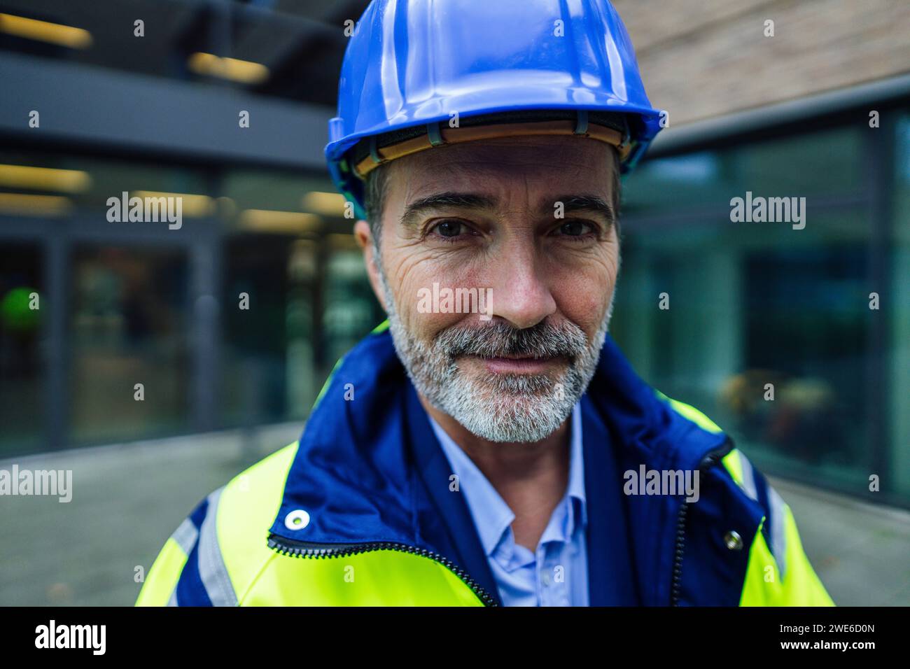 Engineer blue hard hat hi-res stock photography and images - Alamy
