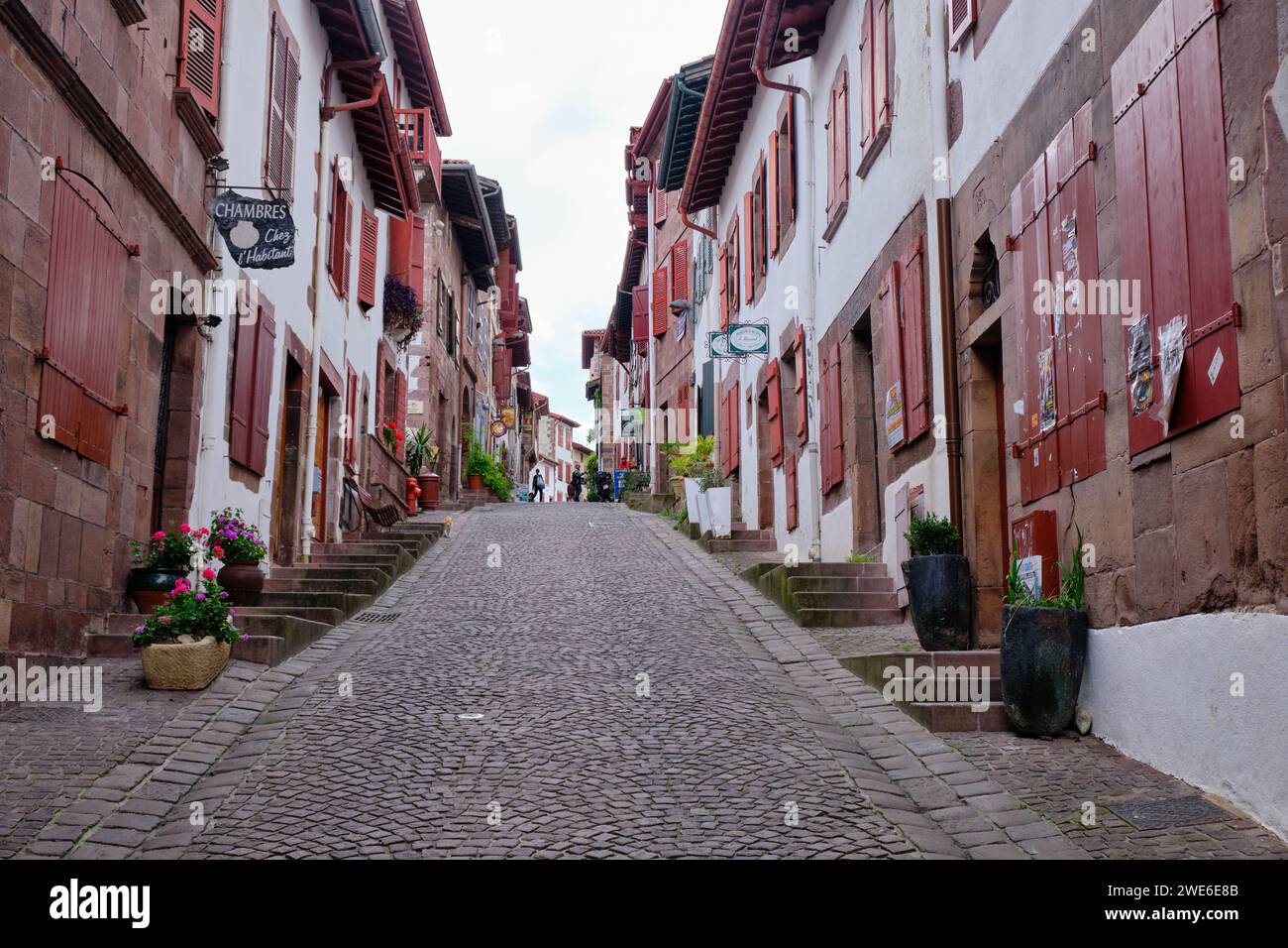 Inclined streets hi-res stock photography and images - Alamy
