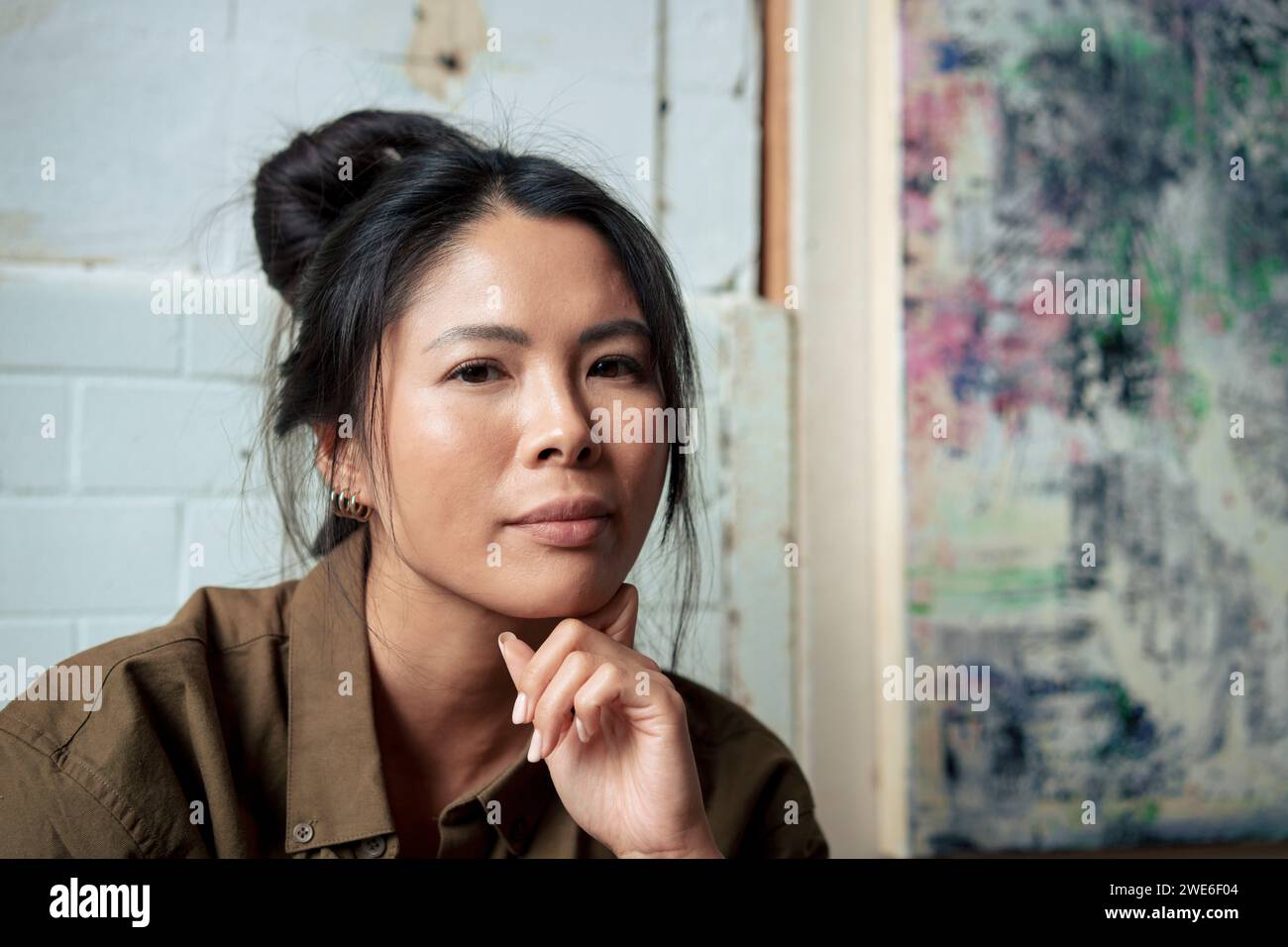 Beautiful woman hand painting hi-res stock photography and images - Alamy