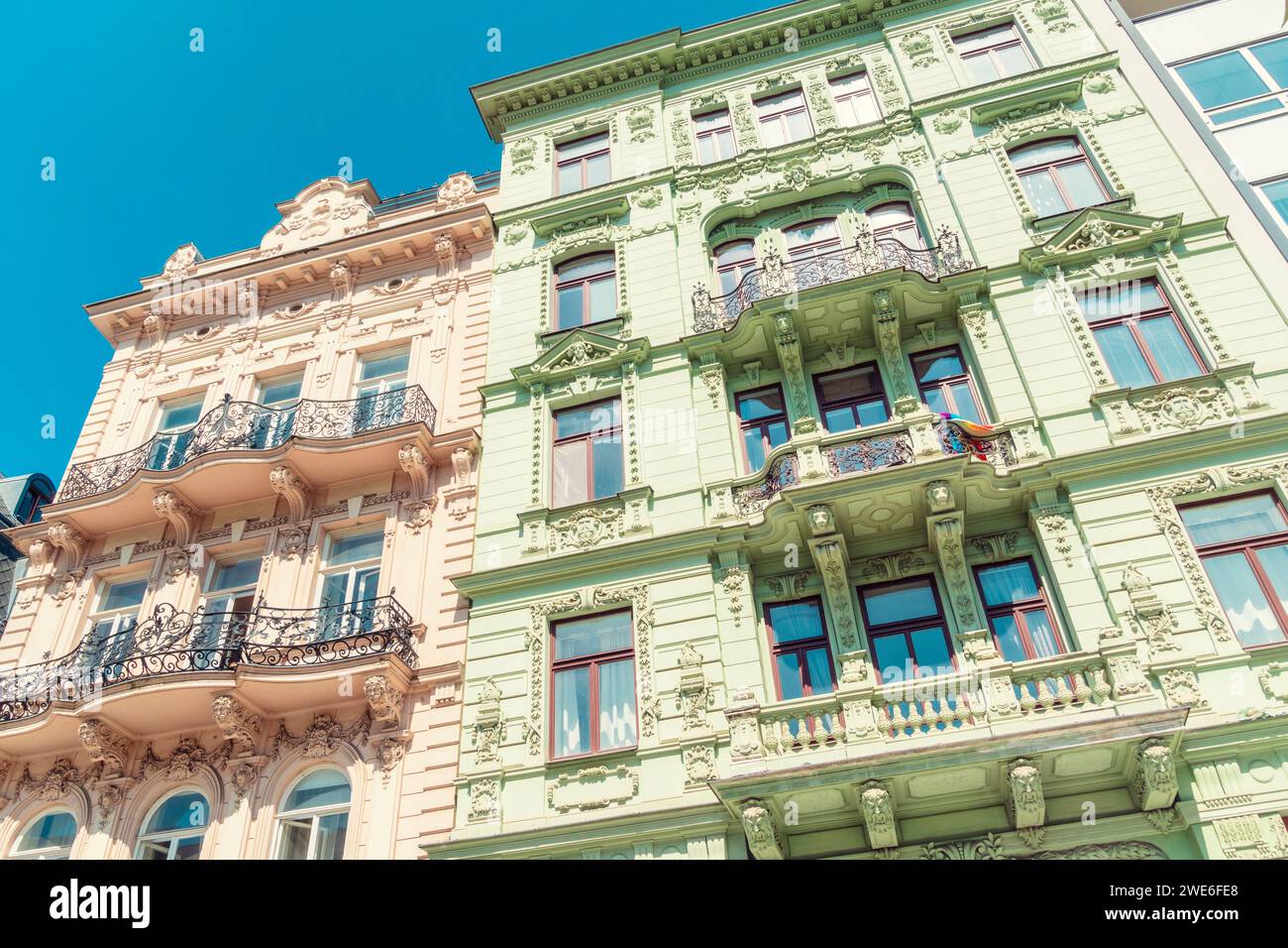 Pastel green facade hi-res stock photography and images - Alamy