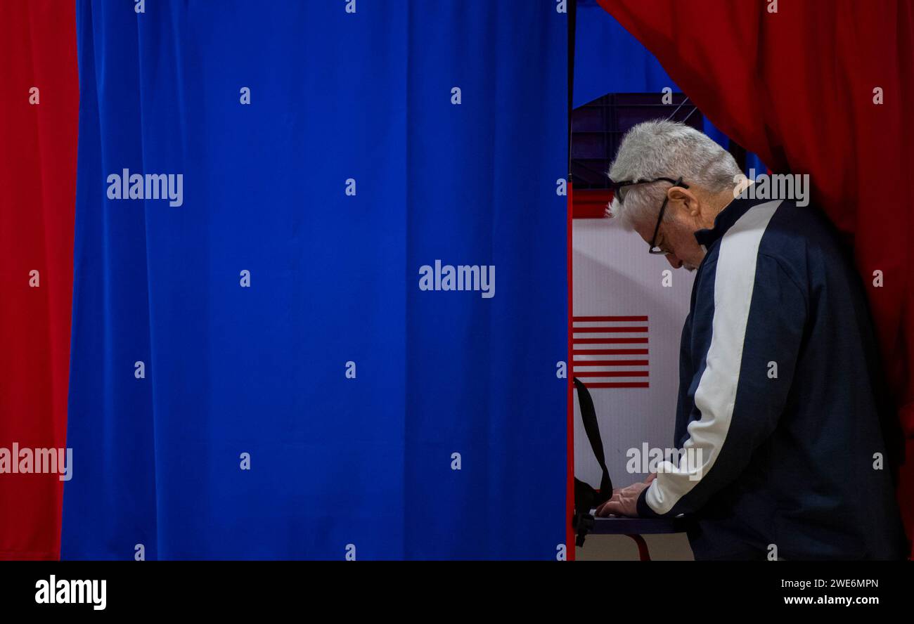 Republican voters against trump hi-res stock photography and images - Alamy