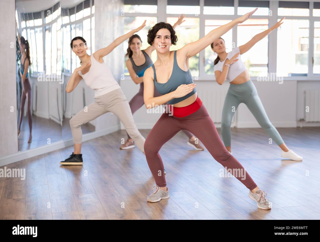 Jazz dancers class hi-res stock photography and images - Alamy