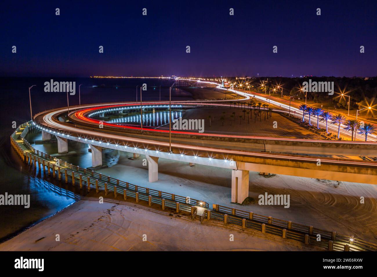 Loop on highway hi-res stock photography and images - Alamy