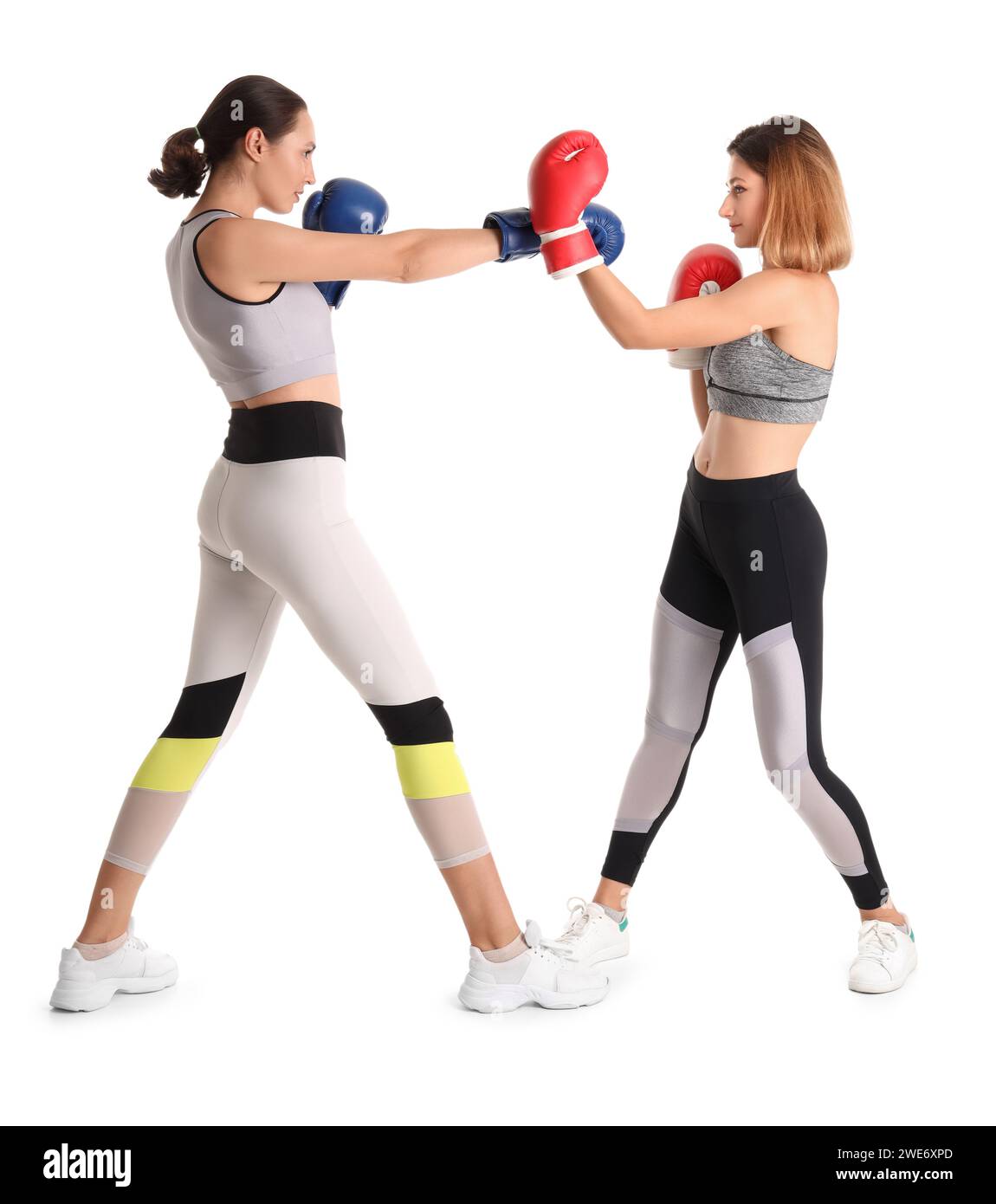 Young women with boxing gloves hi-res stock photography and images - Alamy