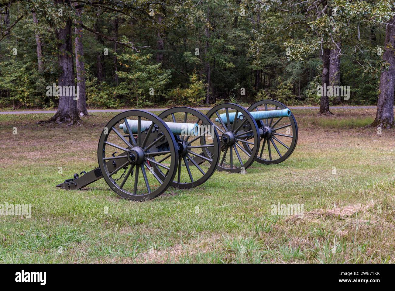 Cannons on the battlefield at the Shiloh National Military Park in ...