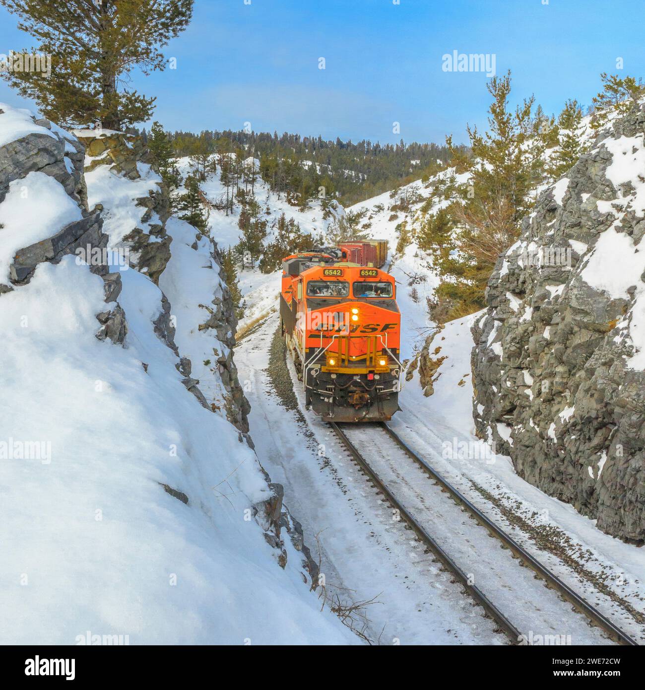 Train continental divide mountains hi-res stock photography and images ...