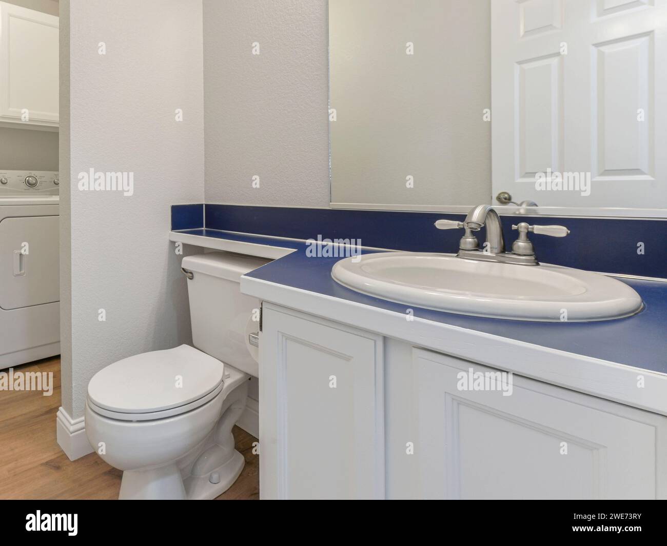 Modern residential bathroom interior Stock Photo - Alamy