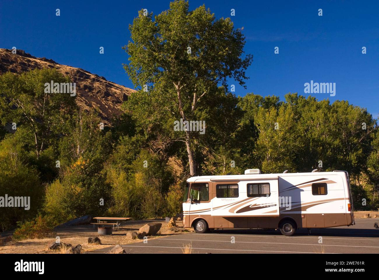 Motorhome, Yakima River Canyon Scenic and Recreational Highway ...