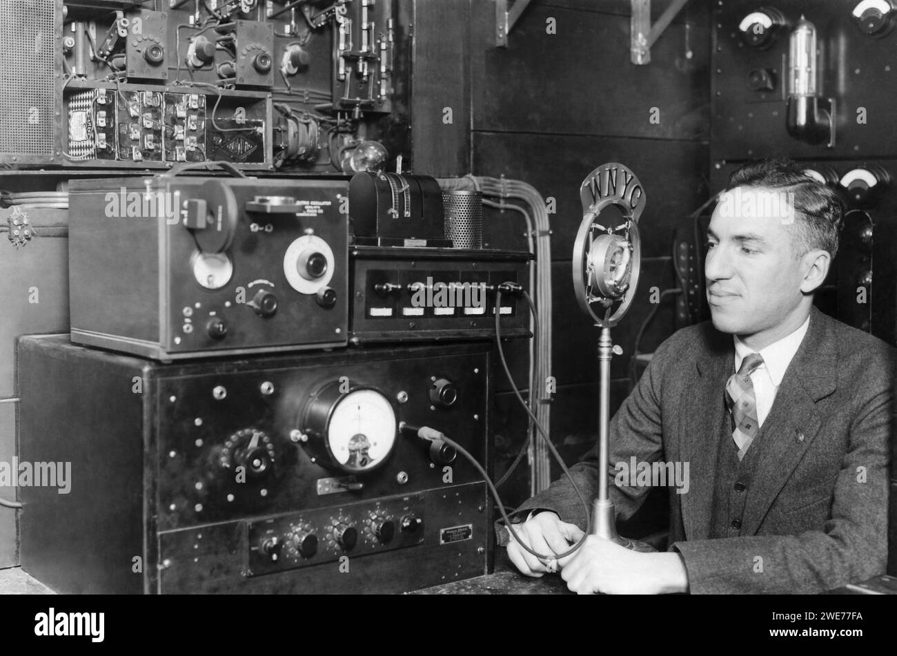 NYC Police radio system, 1920s Stock Photo - Alamy