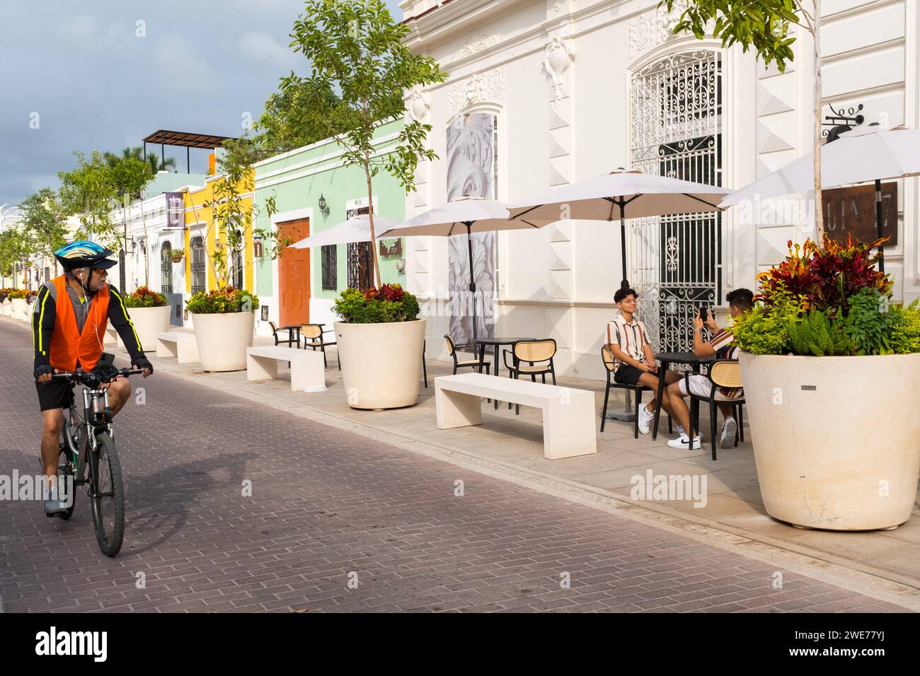 The 47th street (Calle 47) in the historic center of Merida, Yucatan ...