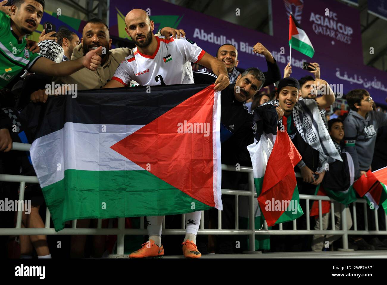 Palestine's Mohammed Rashid celebrates with supporters after winning ...