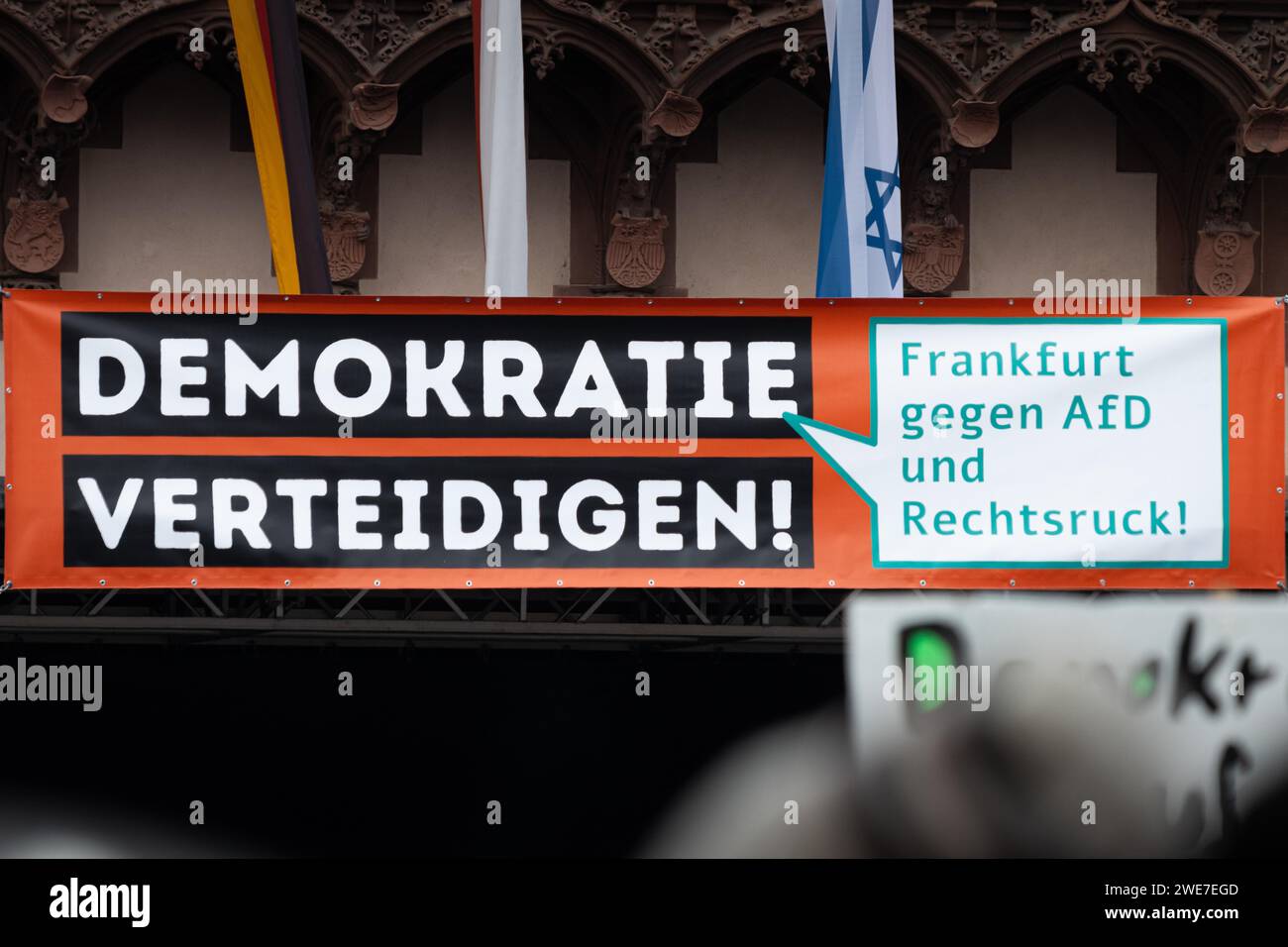 Around 20, 000 people gathered on the Roemerberg in Frankfurt am Main ...