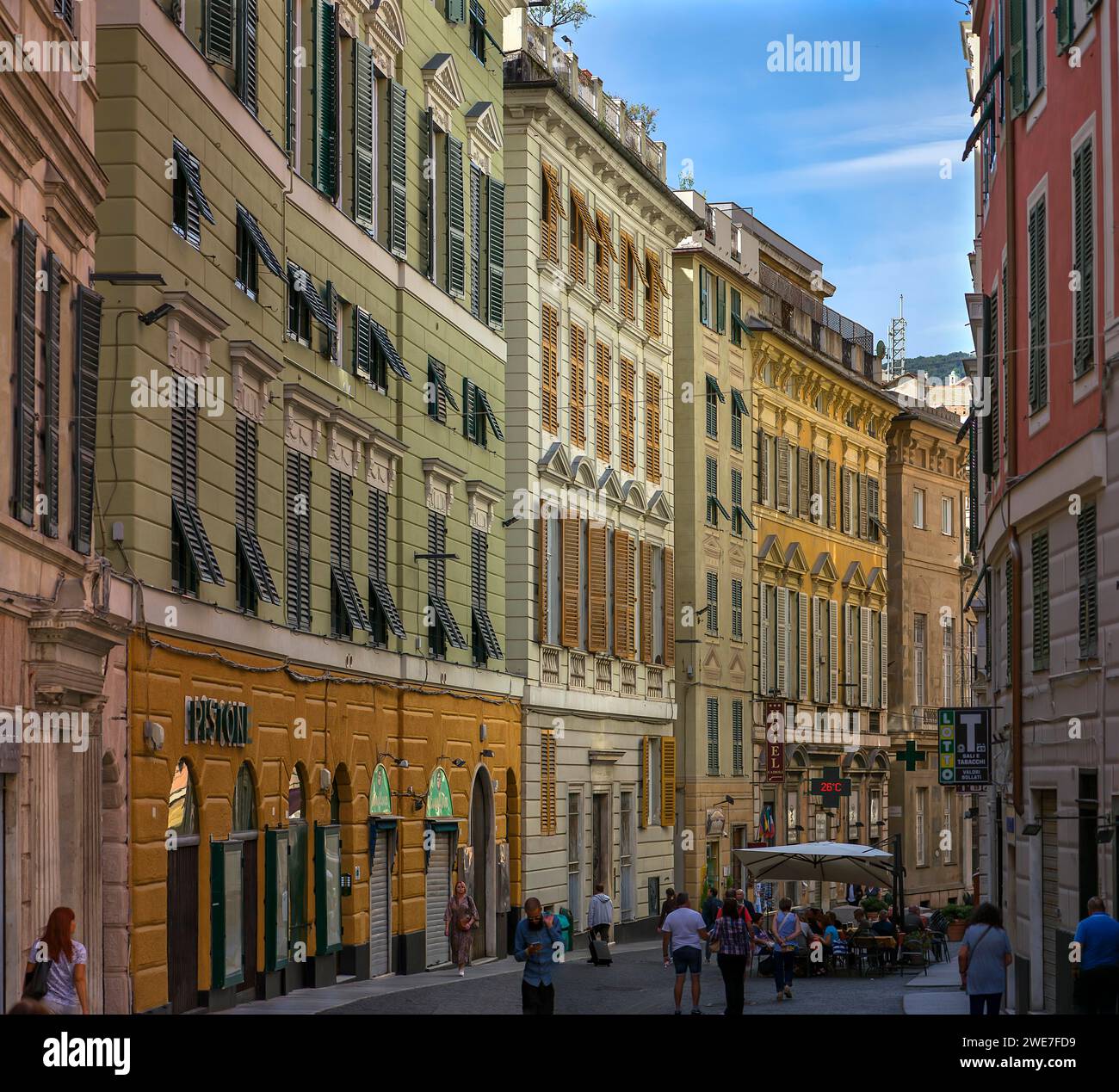 Shopping in italy hi-res stock photography and images - Alamy