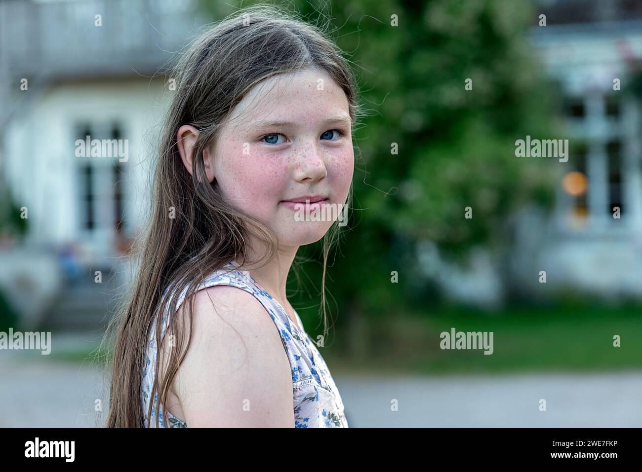 10 year old girl face hi-res stock photography and images - Alamy