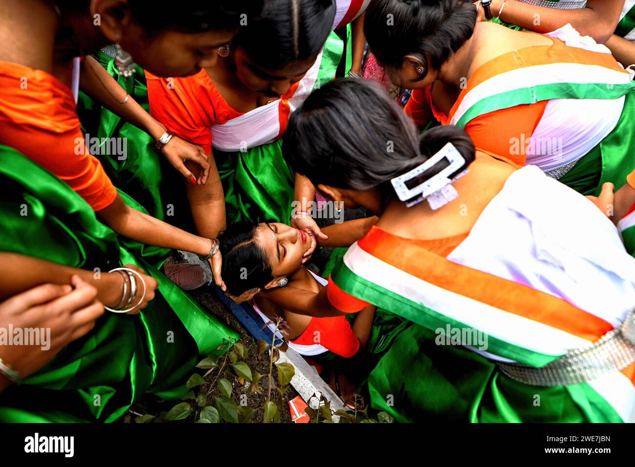 Girl faints hi-res stock photography and images - Alamy