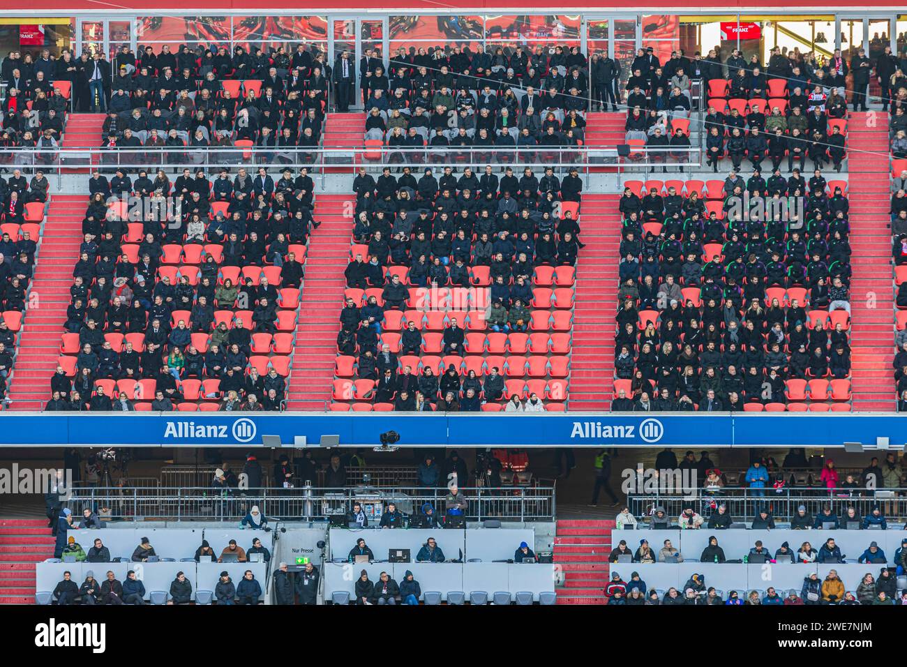 Prominent participants in the VIP stand, FC Bayern Munich funeral ...