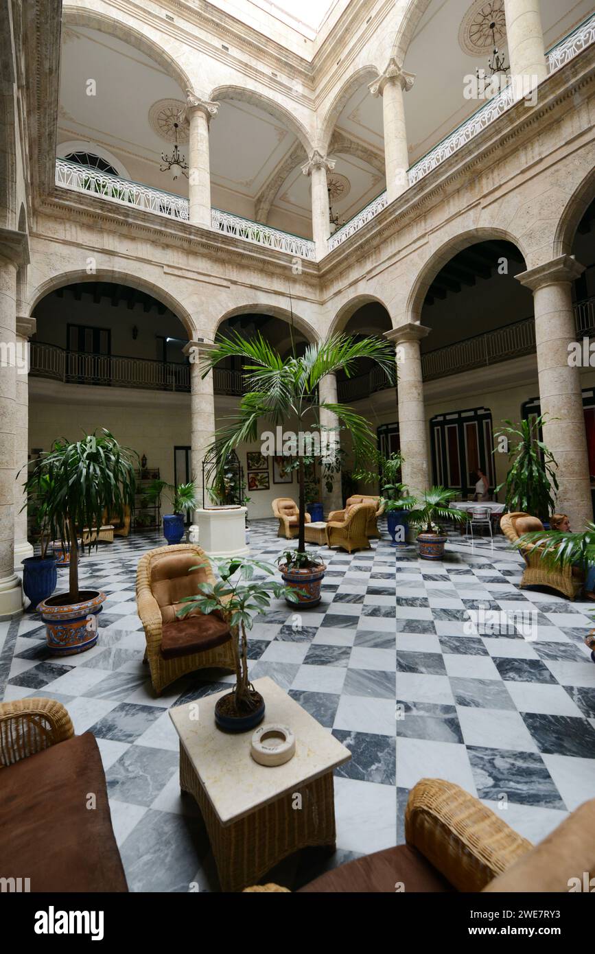 Taberna colonial hi-res stock photography and images - Alamy