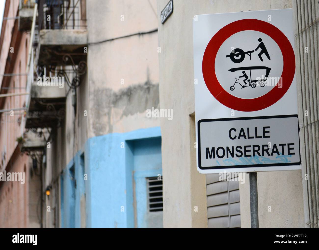 Cuba street sign old havana hi-res stock photography and images - Alamy