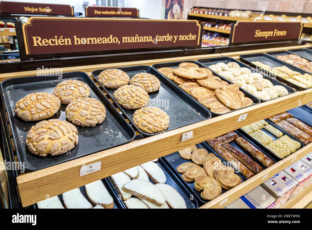 Baked good conchas cookies sweet bread hi-res stock photography and images - Alamy