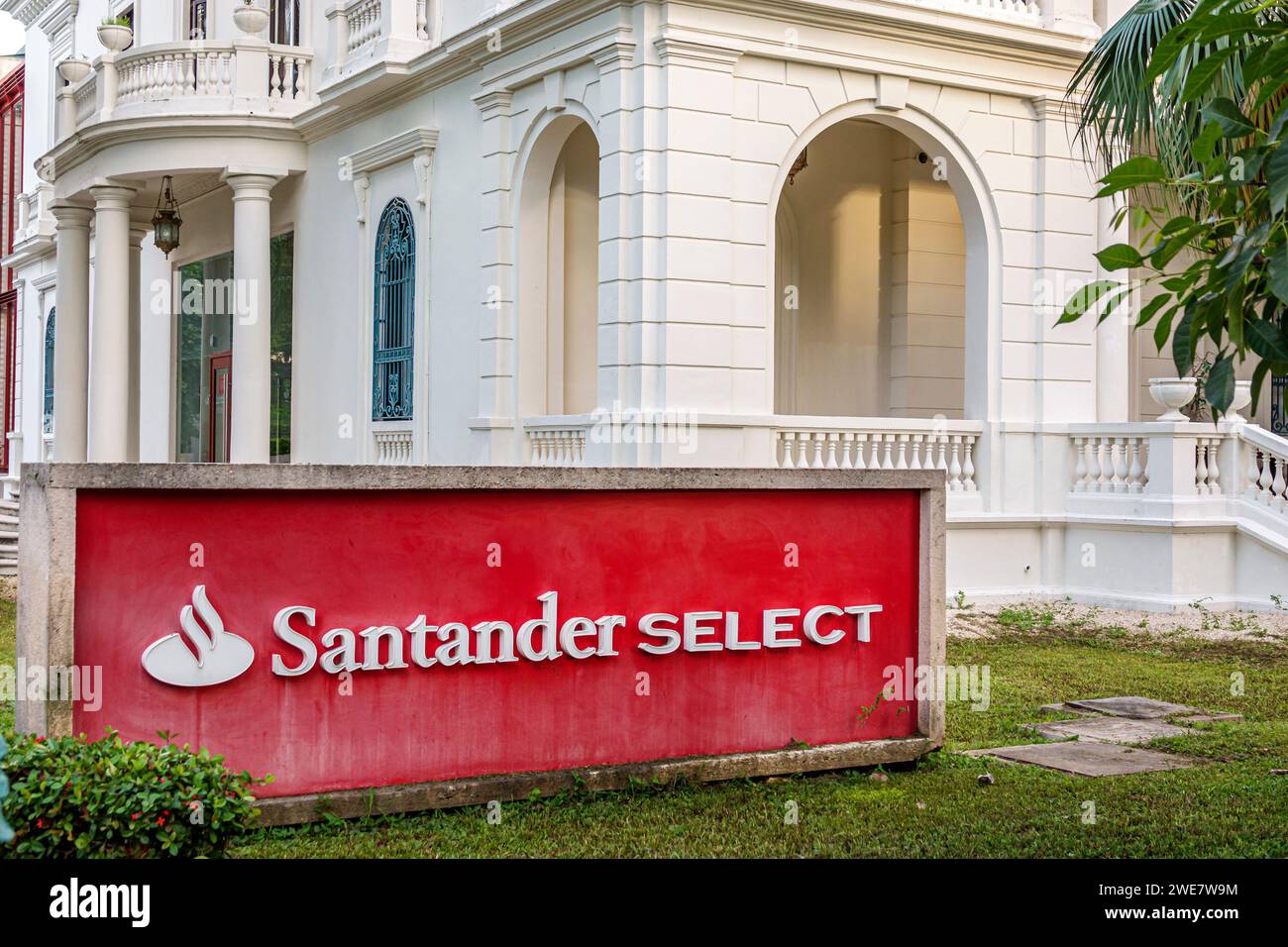 Casa vales neoclassical style doric porticoes hi-res stock photography ...