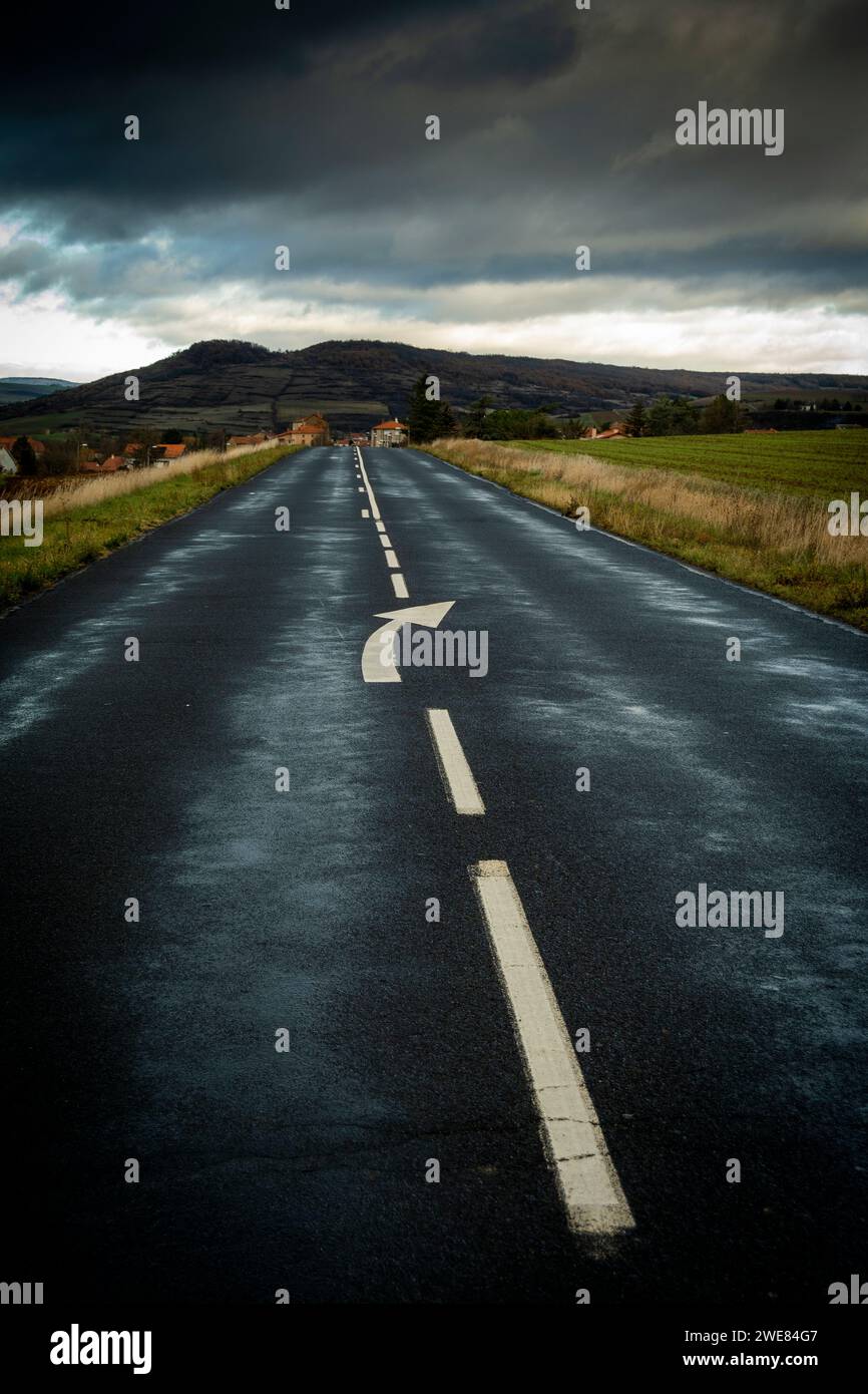 Empty deserted road with nature hi-res stock photography and images - Alamy