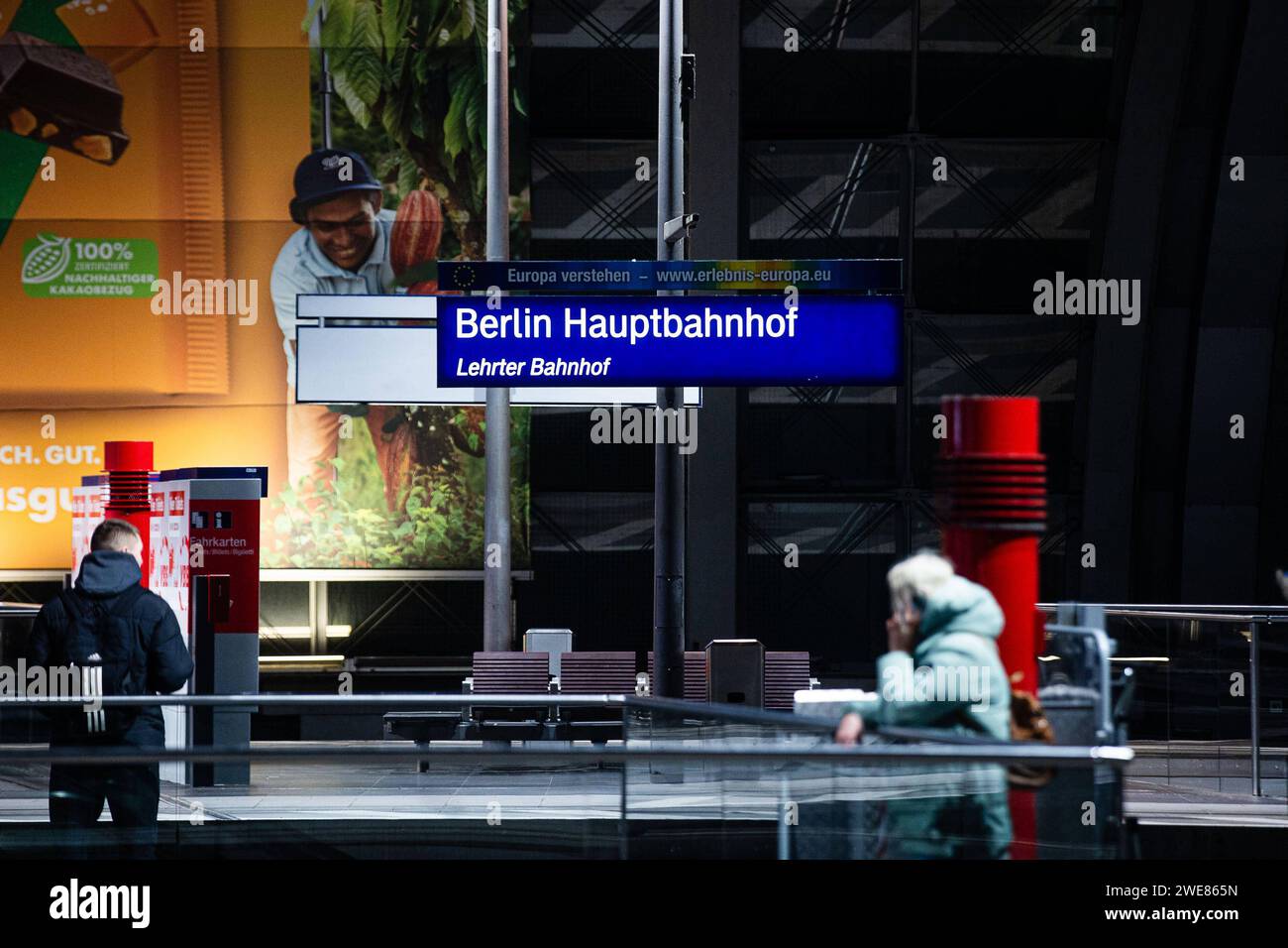 Der Hauptbahnhof Berlin während eines Streik der GDL am 23. Januar 2024 ... Der Hauptbahnhof Berlin während eines Streik der GDL am 23. Januar 2024 ...