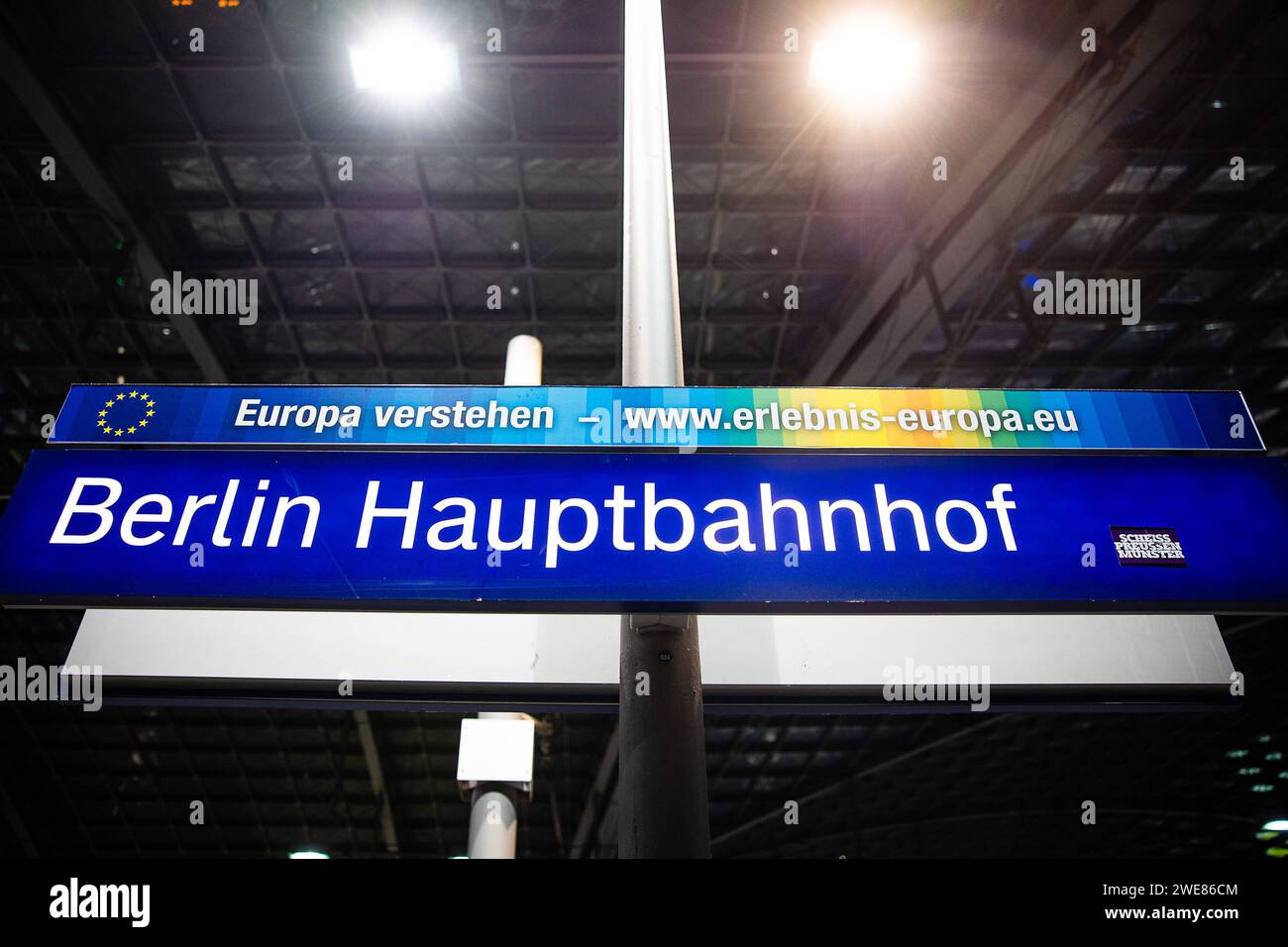 Der Hauptbahnhof Berlin während eines Streik der GDL am 23. Januar 2024 ... Der Hauptbahnhof Berlin während eines Streik der GDL am 23. Januar 2024 ...