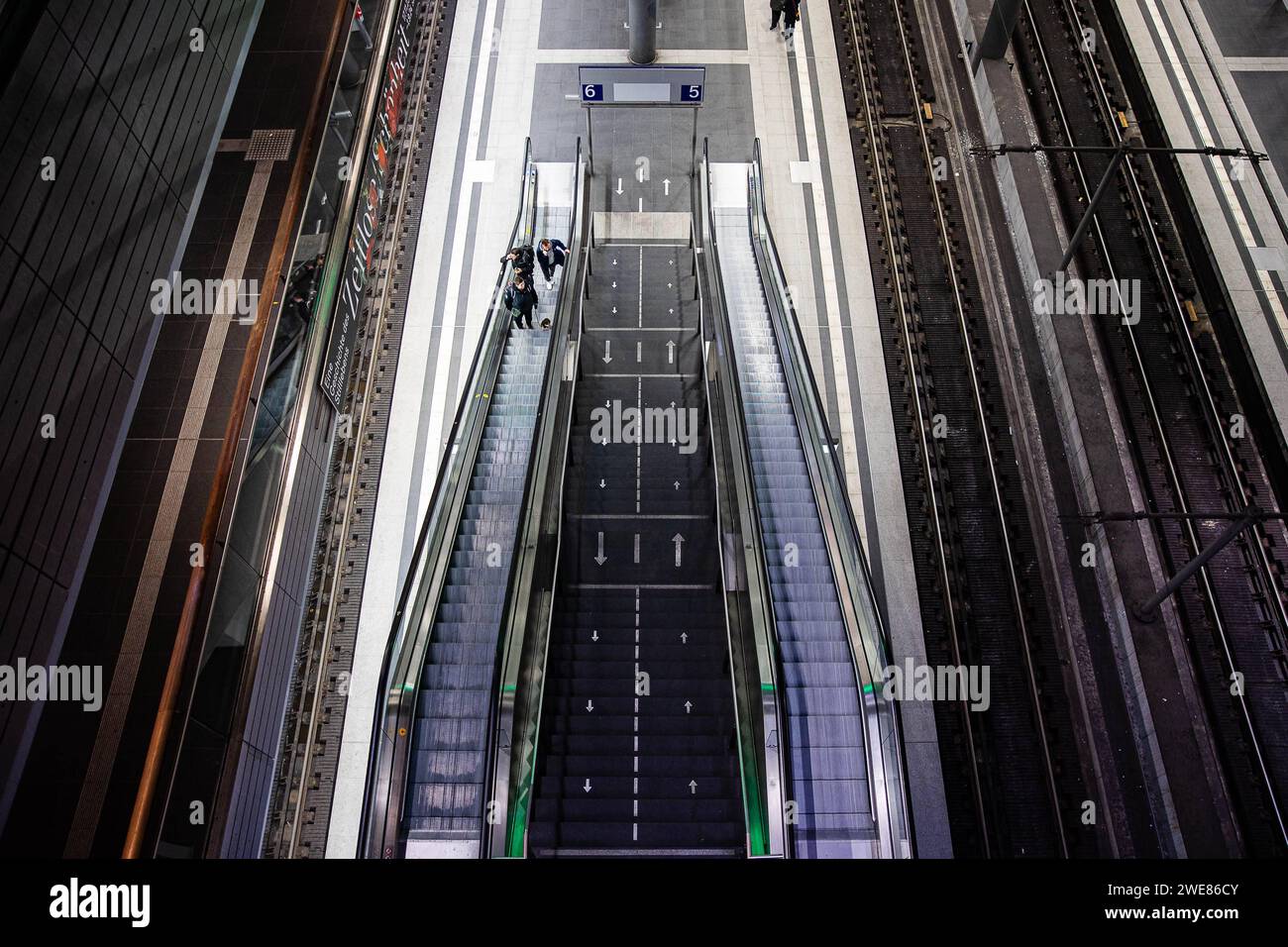 Der Hauptbahnhof Berlin während eines Streik der GDL am 23. Januar 2024 ... Der Hauptbahnhof Berlin während eines Streik der GDL am 23. Januar 2024 ...